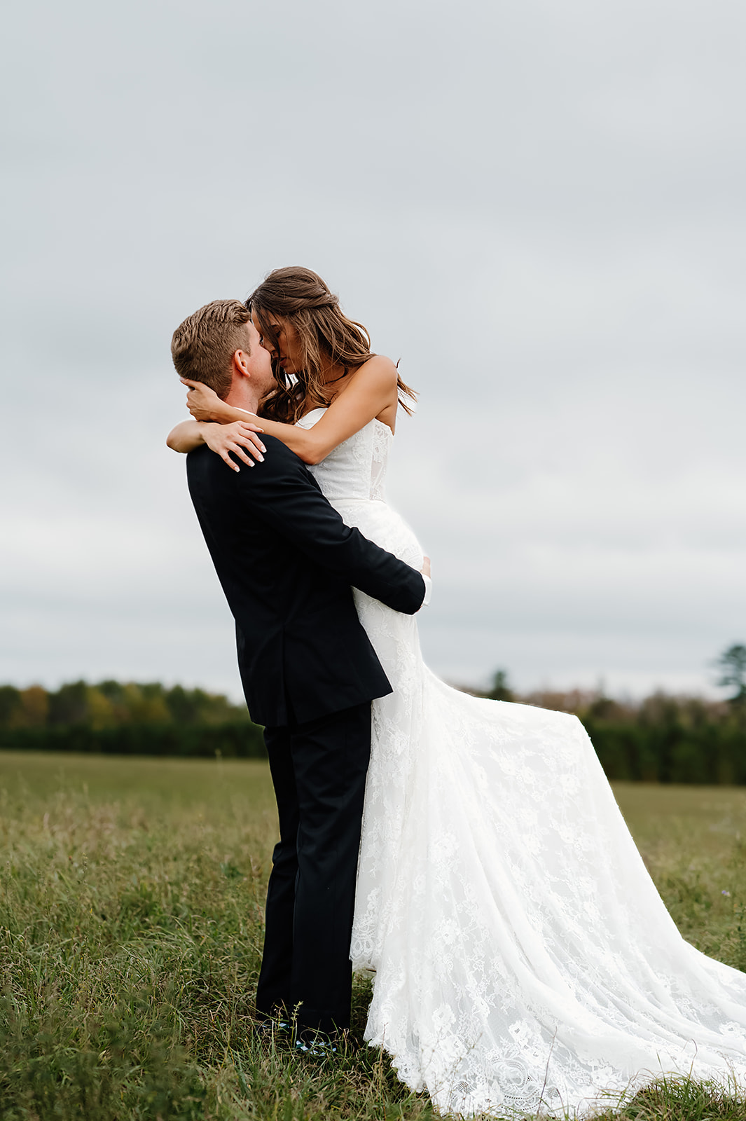 Elegant Late September Wedding in Bluebelle Event Venue | Royce & Ali ...